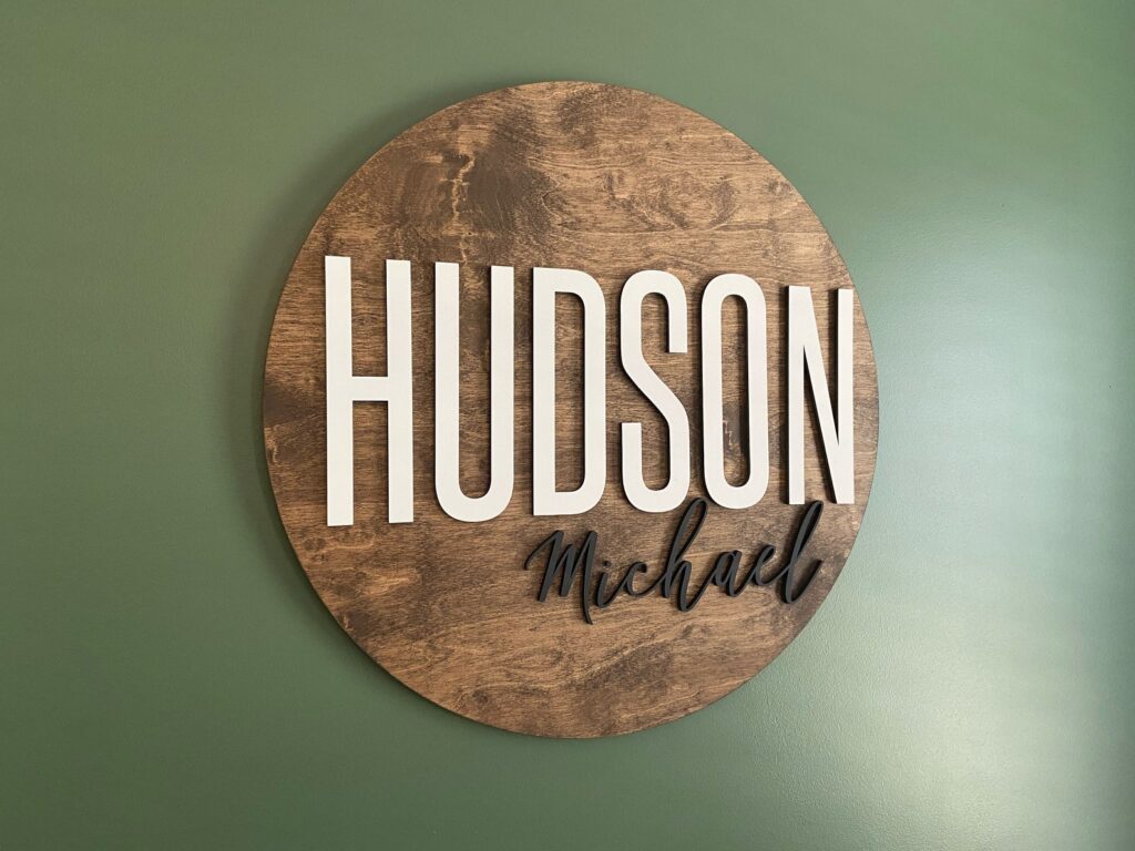 33 Simply Stunning Nursery Name Signs That You Will Adore - Messy Bun ...