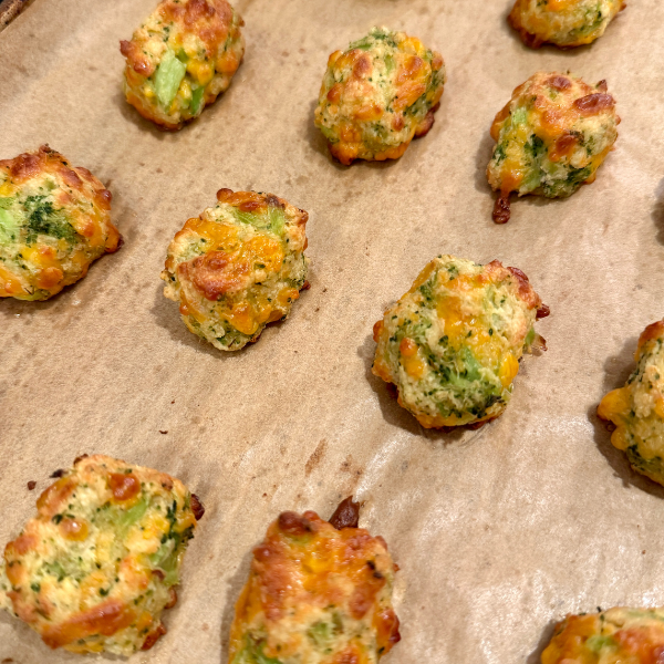 Broccoli Cheddar Tots - Messy Bun Motherhood
